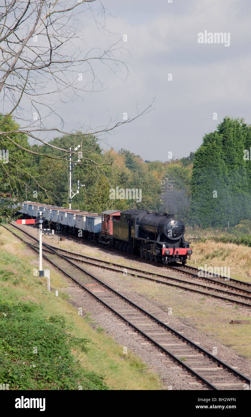 war department class 8f steam engine , 90733 , approaching quorn and ...