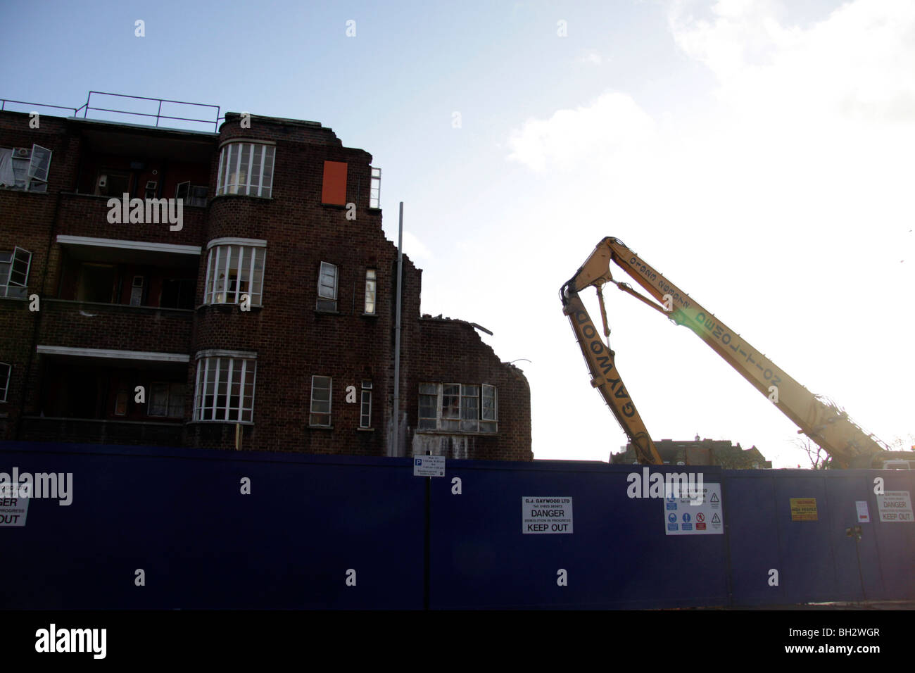 Demolition of a council estate in Hackney, East London Stock Photo - Alamy