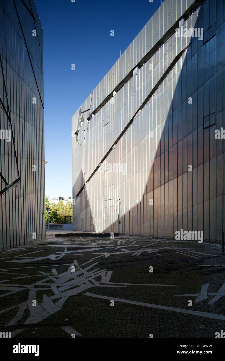 Exterior view of the new building of the Jewish Museum, Berlin, Germany ...
