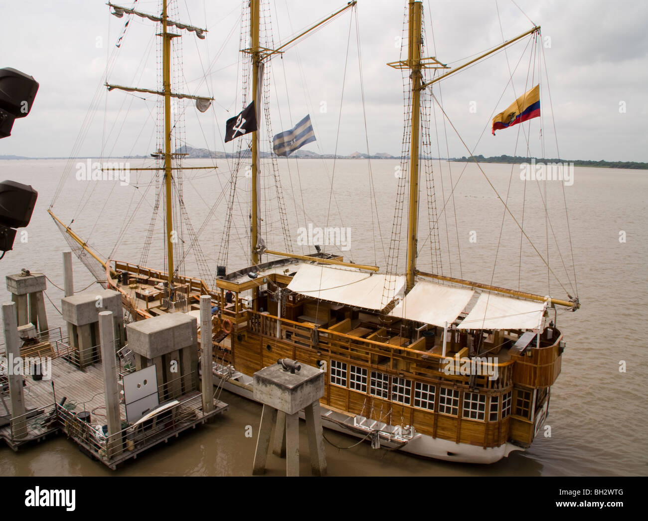 Guayas river hi-res stock photography and images - Alamy