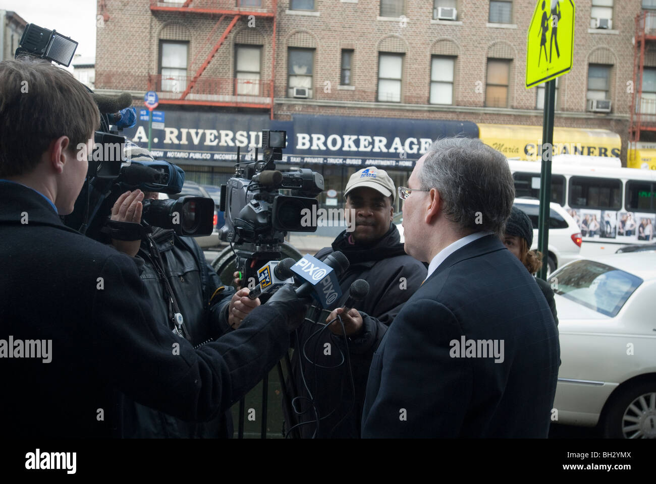 Washington heights bodega hi-res stock photography and images - Alamy