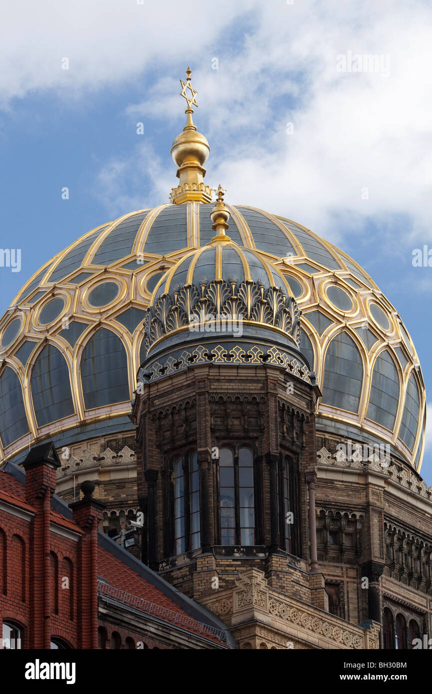 Detail from the New Synagogue building, Berlin, Germany Stock Photo - Alamy