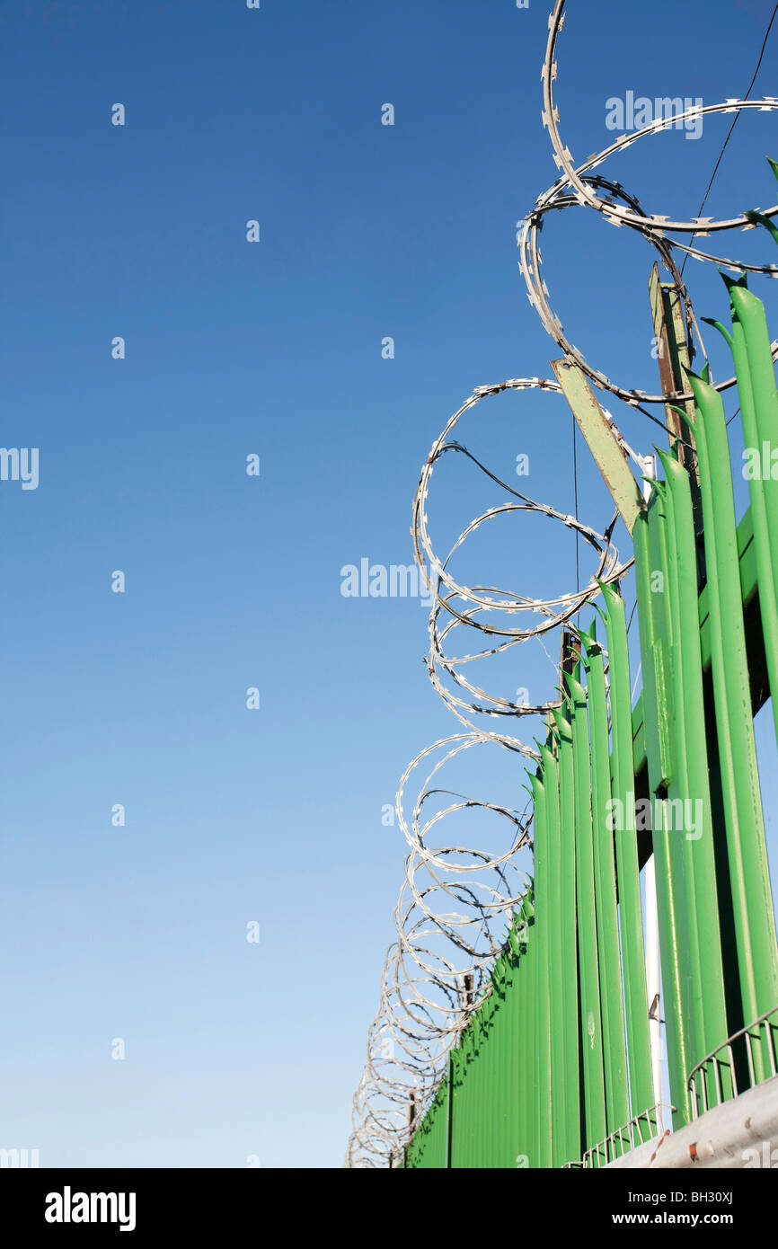 Barbed razor wire on fence hi-res stock photography and images - Alamy