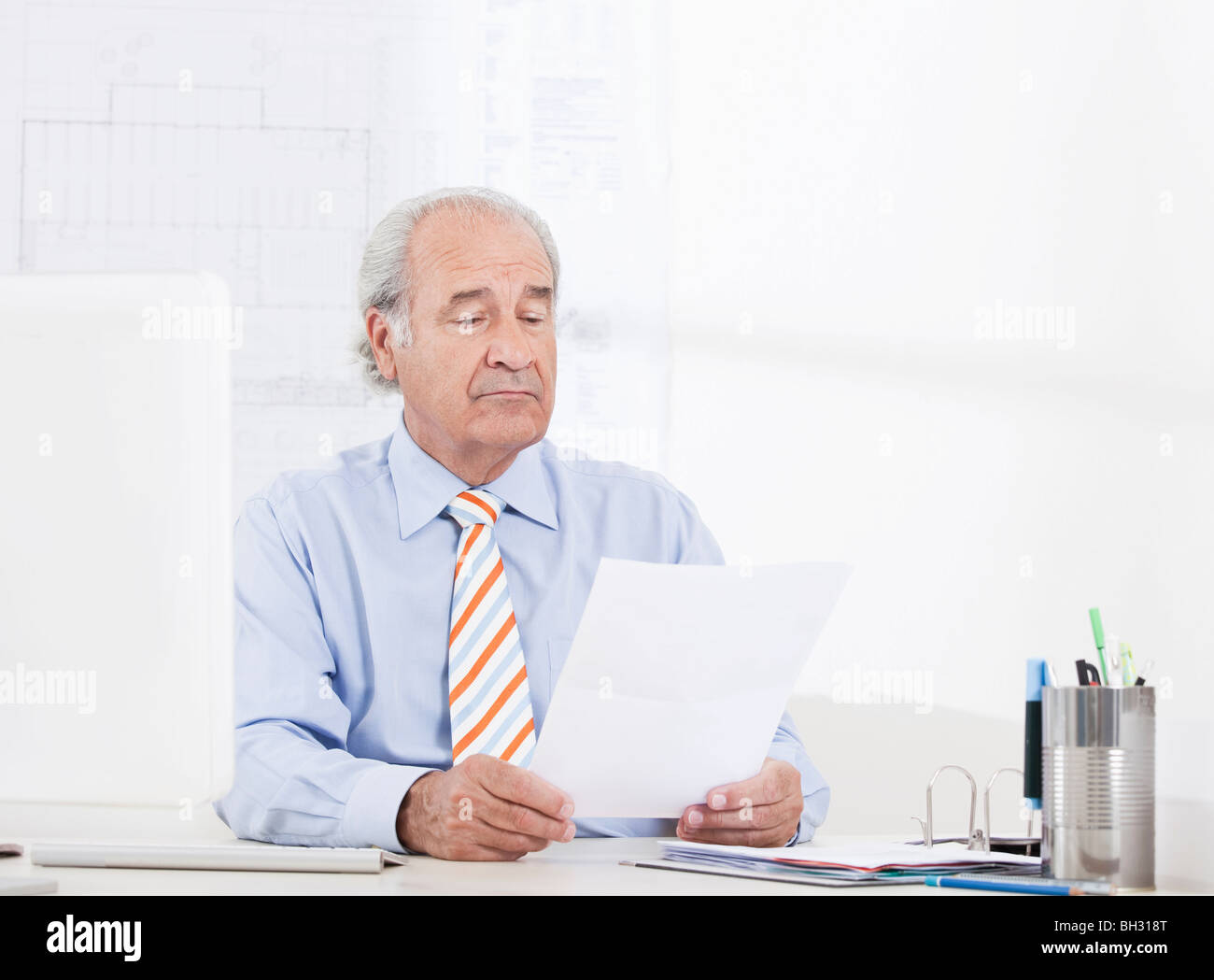 Paper 75 hi-res stock photography and images - Alamy