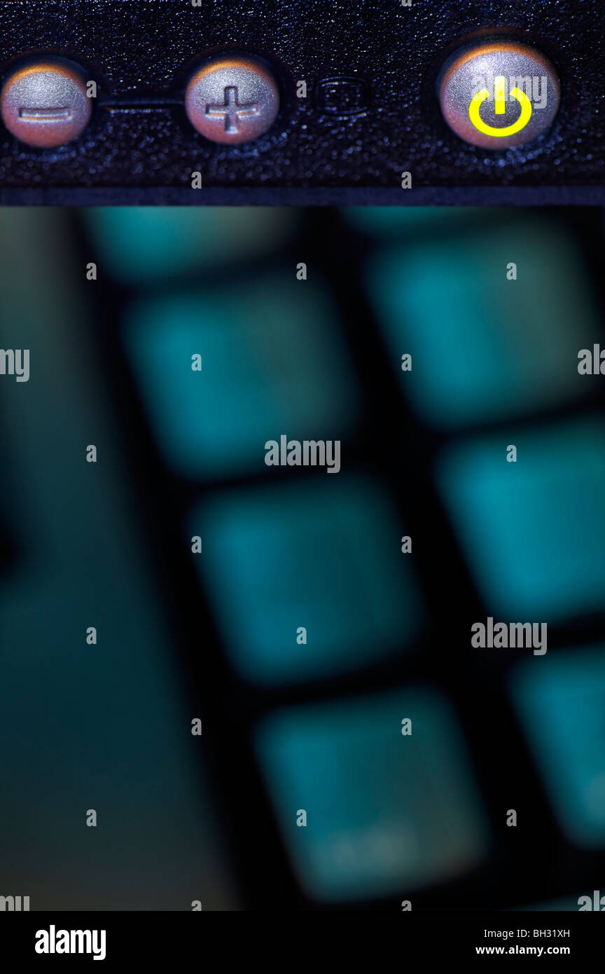 Turn off computer hi-res stock photography and images - Alamy