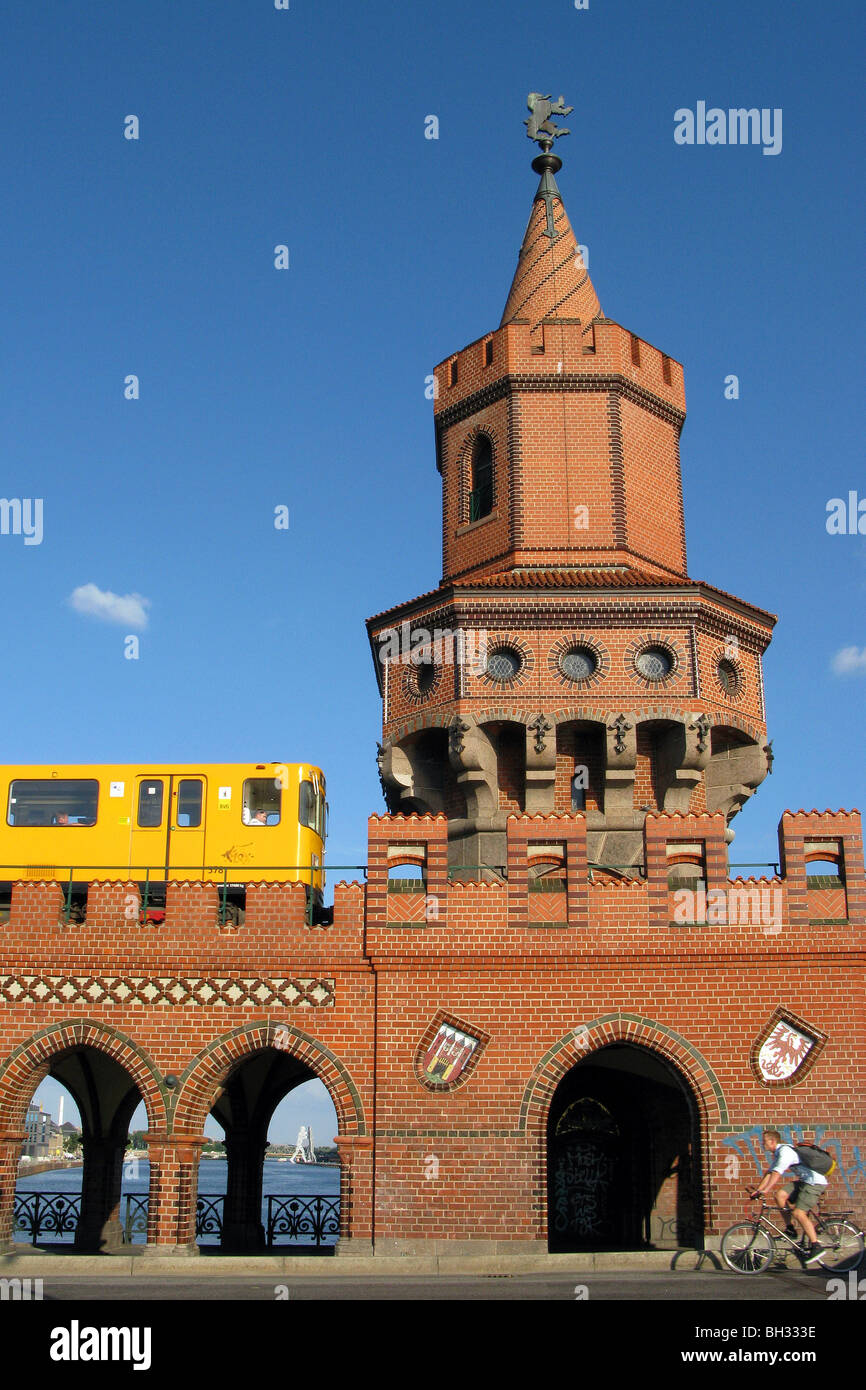 OBERBAUMBRUCKE BRIDGE OVER THE SPREE WHERE THE ABOVE GROUND S-BAHN GOES ...