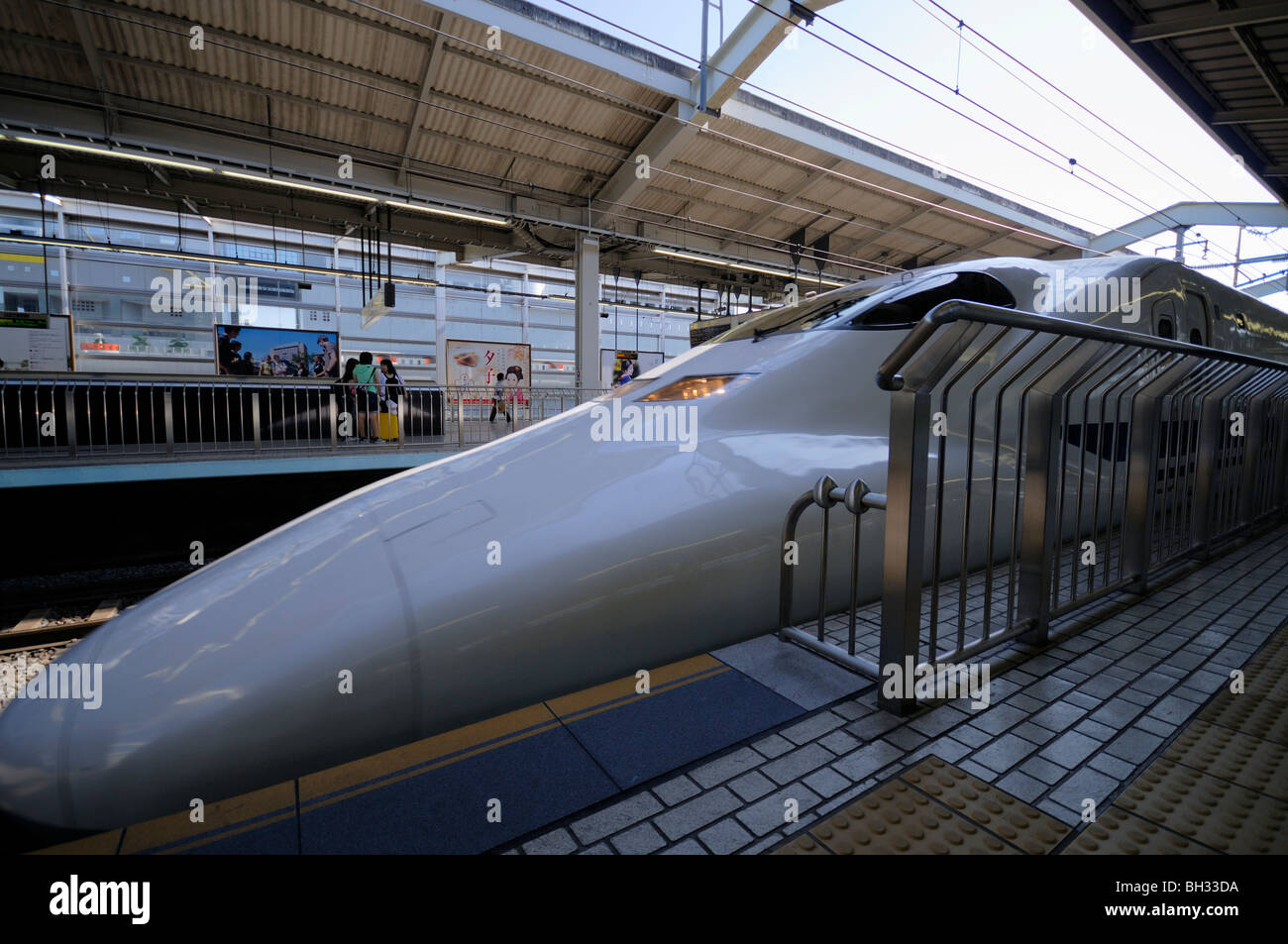 Shinkansen N700 Series. Kyoto Station. Kansai. Japan Stock Photo - Alamy