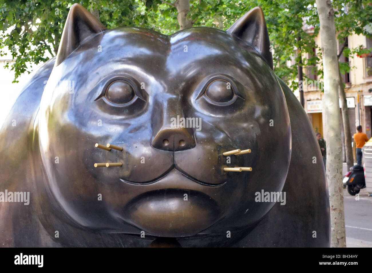 THE CAT BY FERNANDO BOTERO, RAMBLA DEL RAVAL, BARCELONA, SPAIN Stock ...
