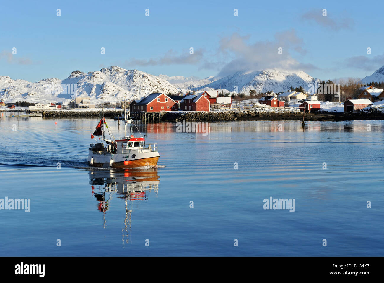 Smack boat hi-res stock photography and images - Alamy