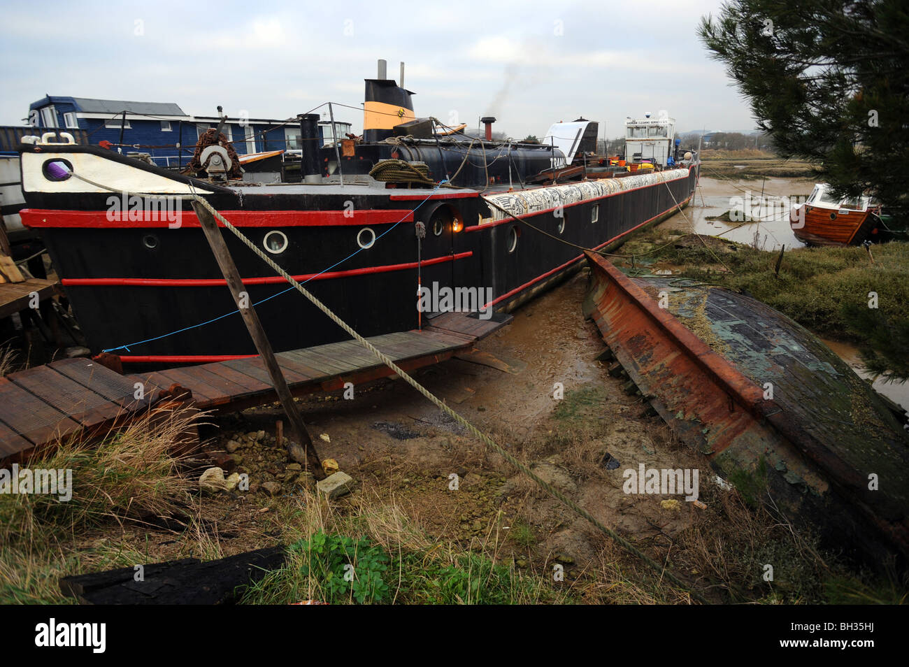 Houseboats shoreham by sea hi-res stock photography and images - Alamy