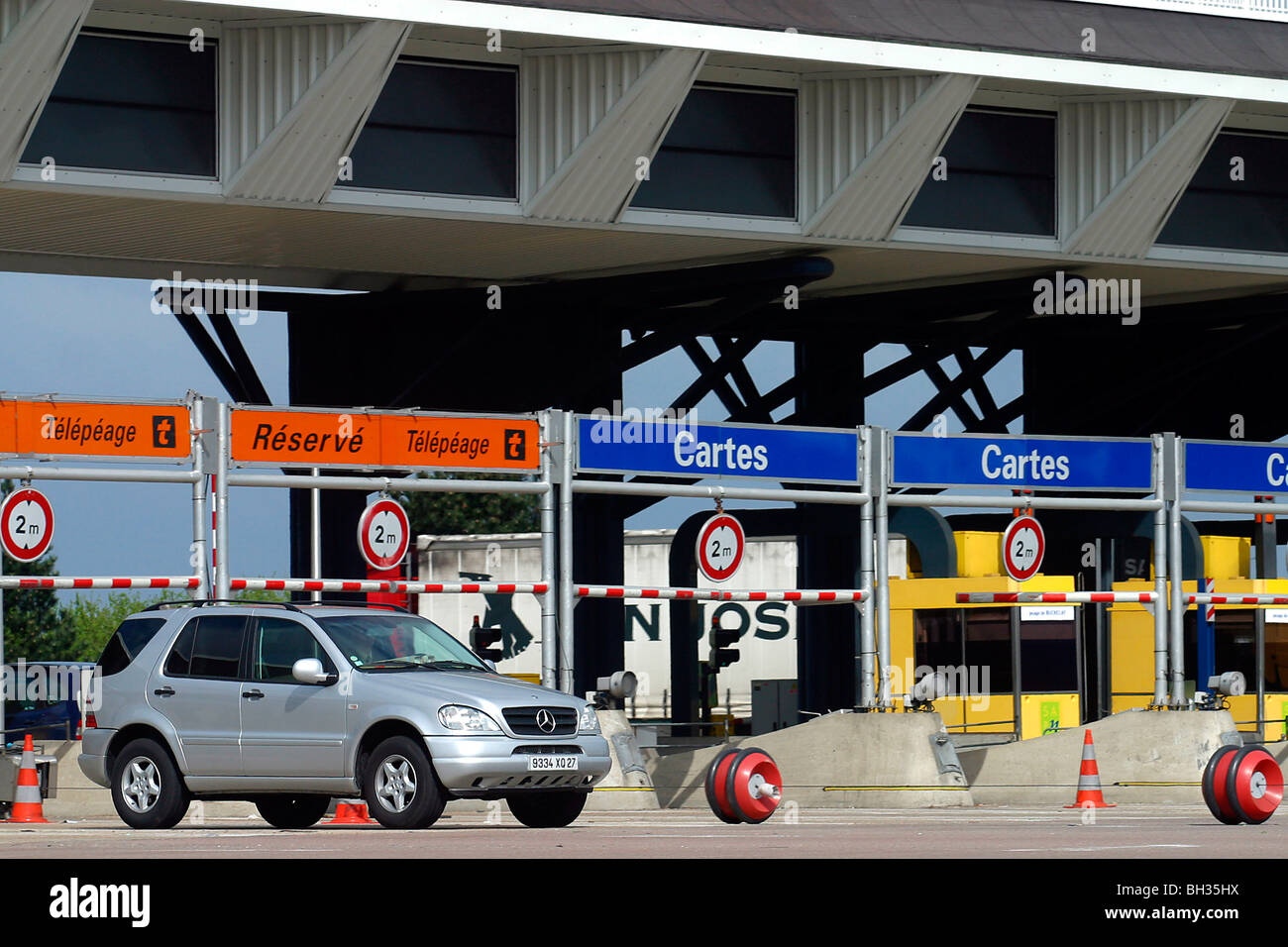 TOLLBOOTH ON THE A13 MOTORWAY IN NORMANDY, CHAUFOUR (27), FRANCE Stock ...