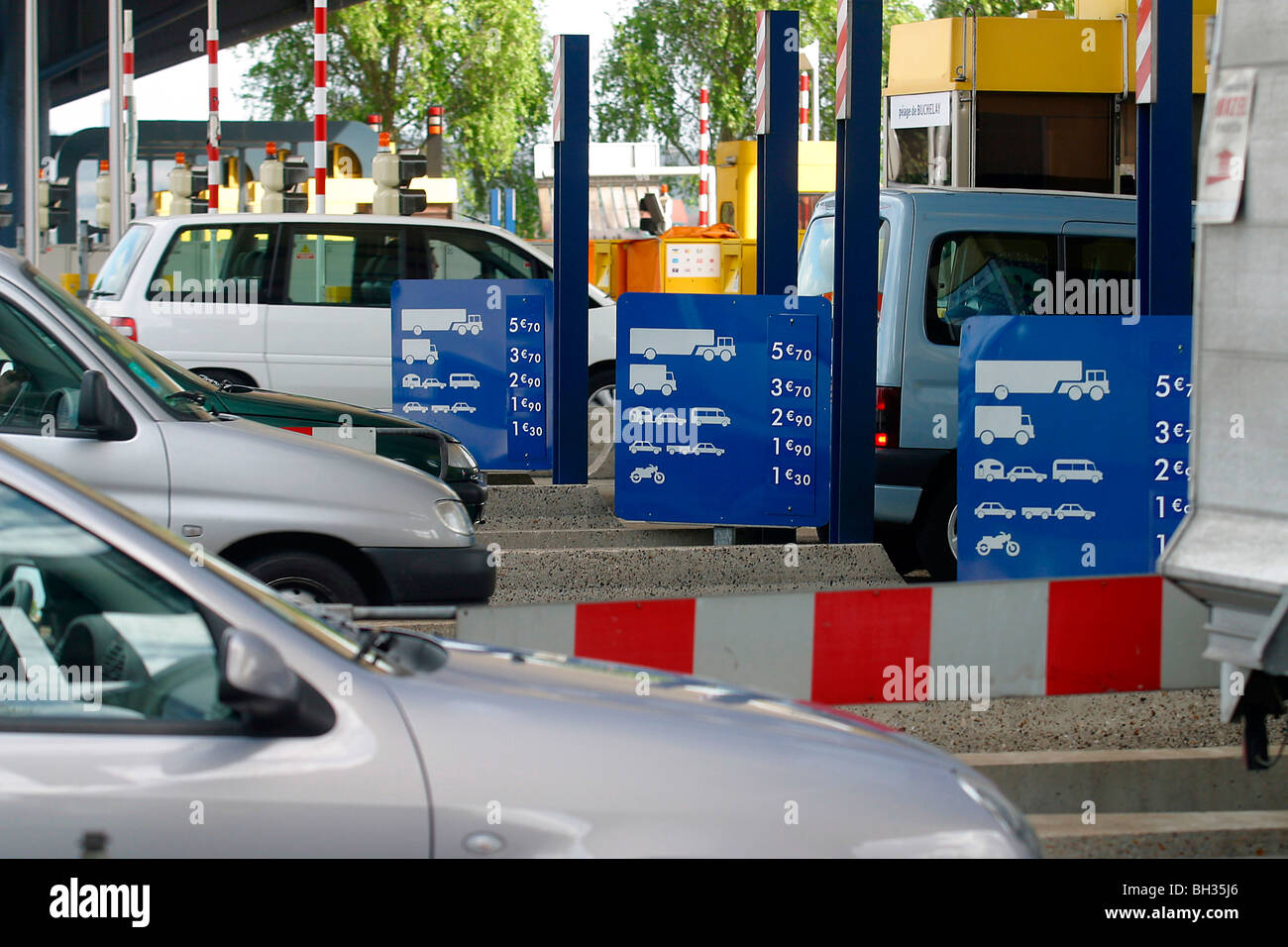 TOLLBOOTH ON THE A13 MOTORWAY IN NORMANDY, CHAUFOUR (27), FRANCE Stock ...