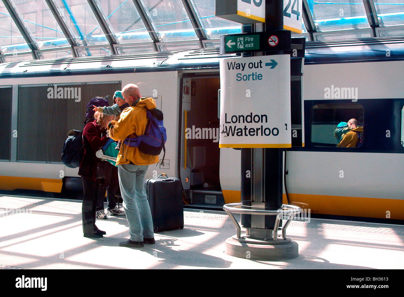 EUROSTAR TRAIN, WATERLOO STATION, LONDON, GREAT BRITAIN Stock Photo - Alamy