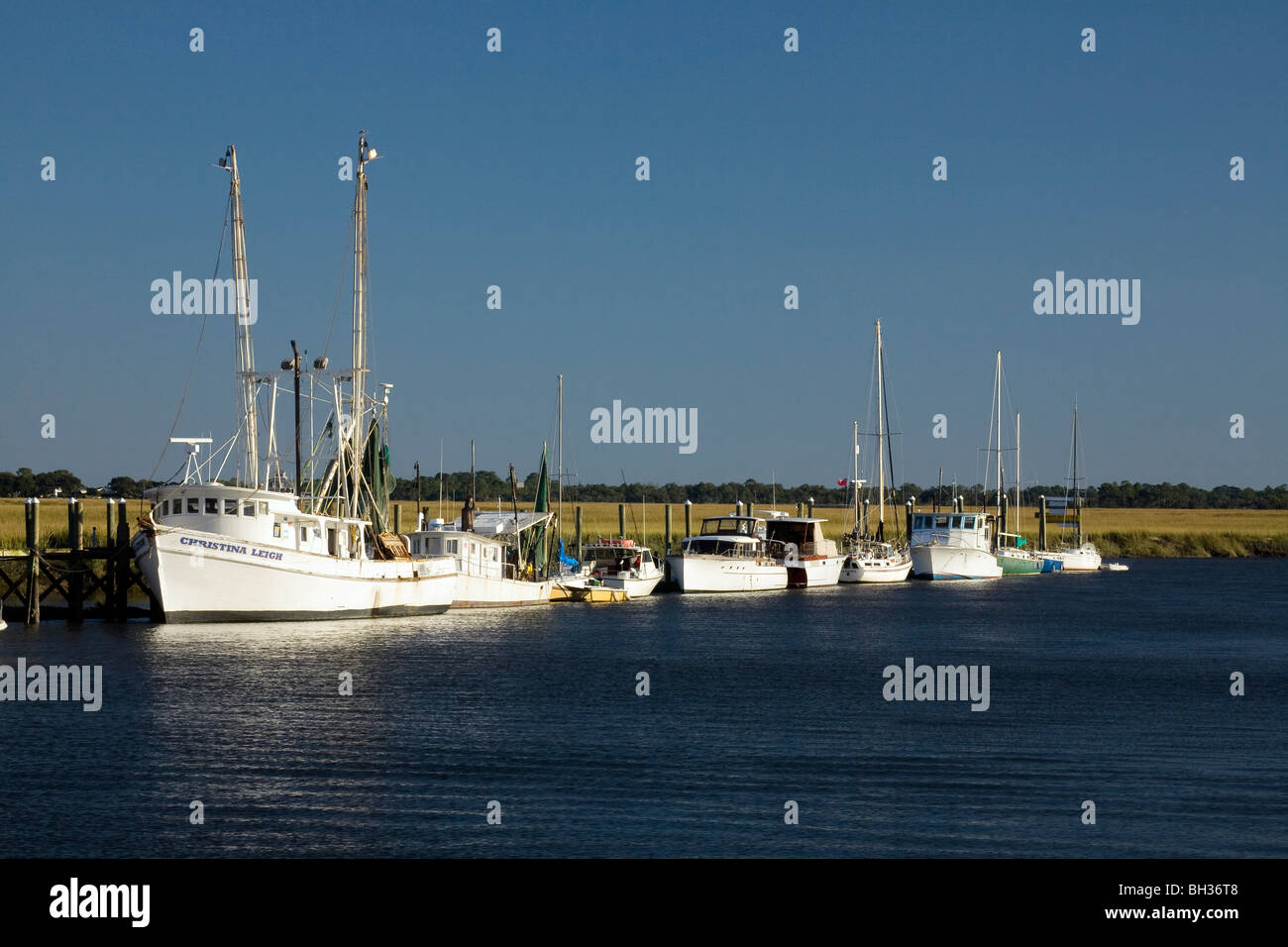 GEORGIA - Boats docked on Lazaretto Creek Tybee Island Stock Photo - Alamy