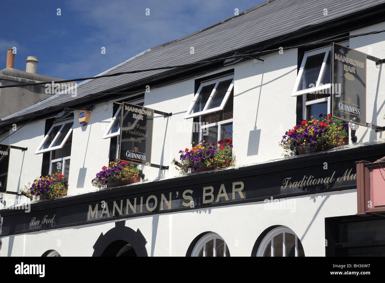 facade of Mannion's Bar in Clifden, Ireland Stock Photo - Alamy