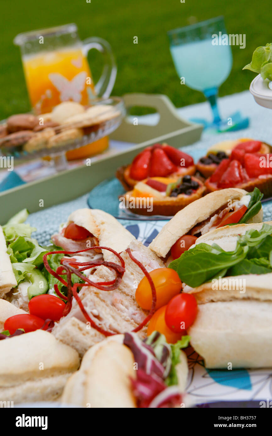 Birmingham botanical gardens hi-res stock photography and images - Alamy