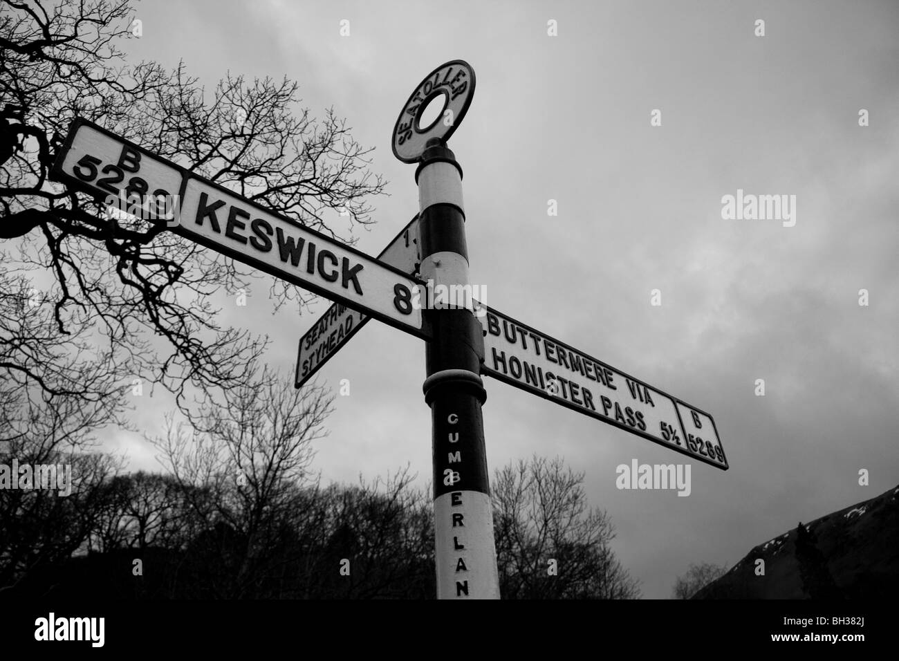 Old fashioned signpost Black and White Stock Photos & Images - Alamy