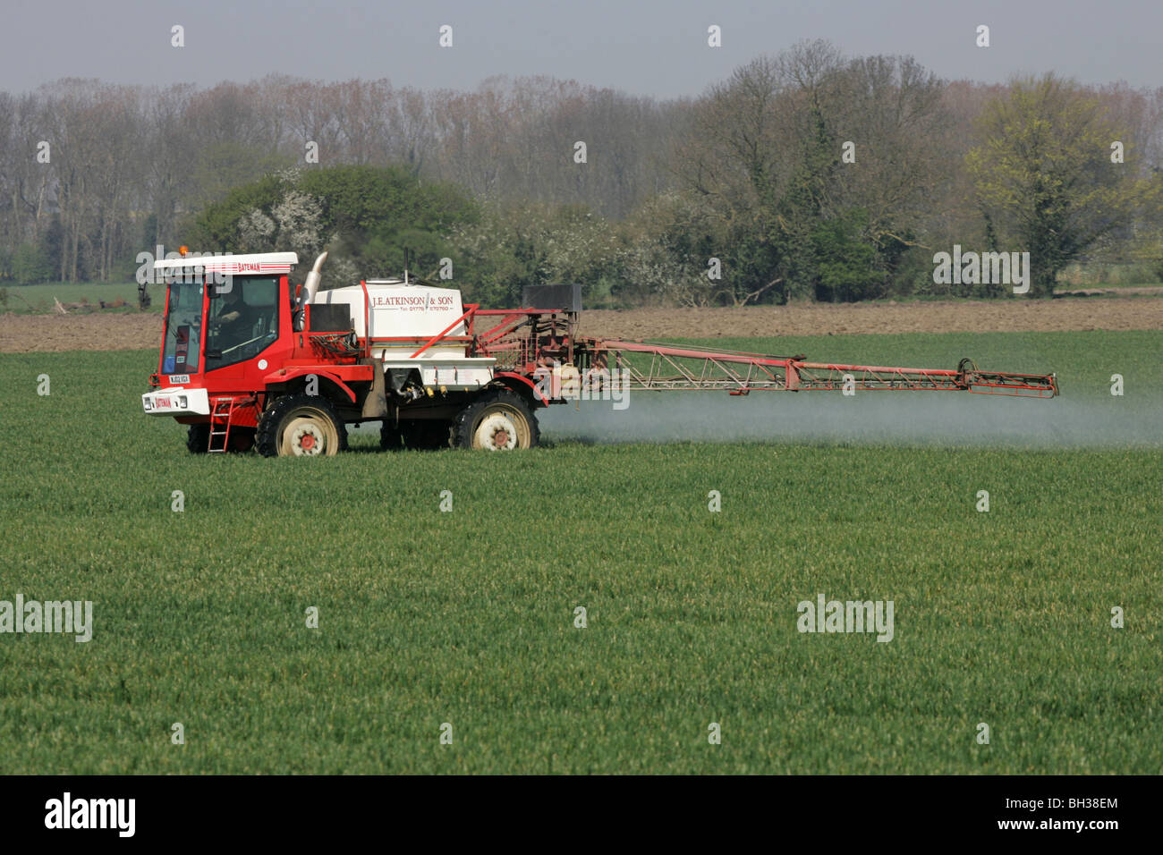 Crop sprayer hi-res stock photography and images - Alamy