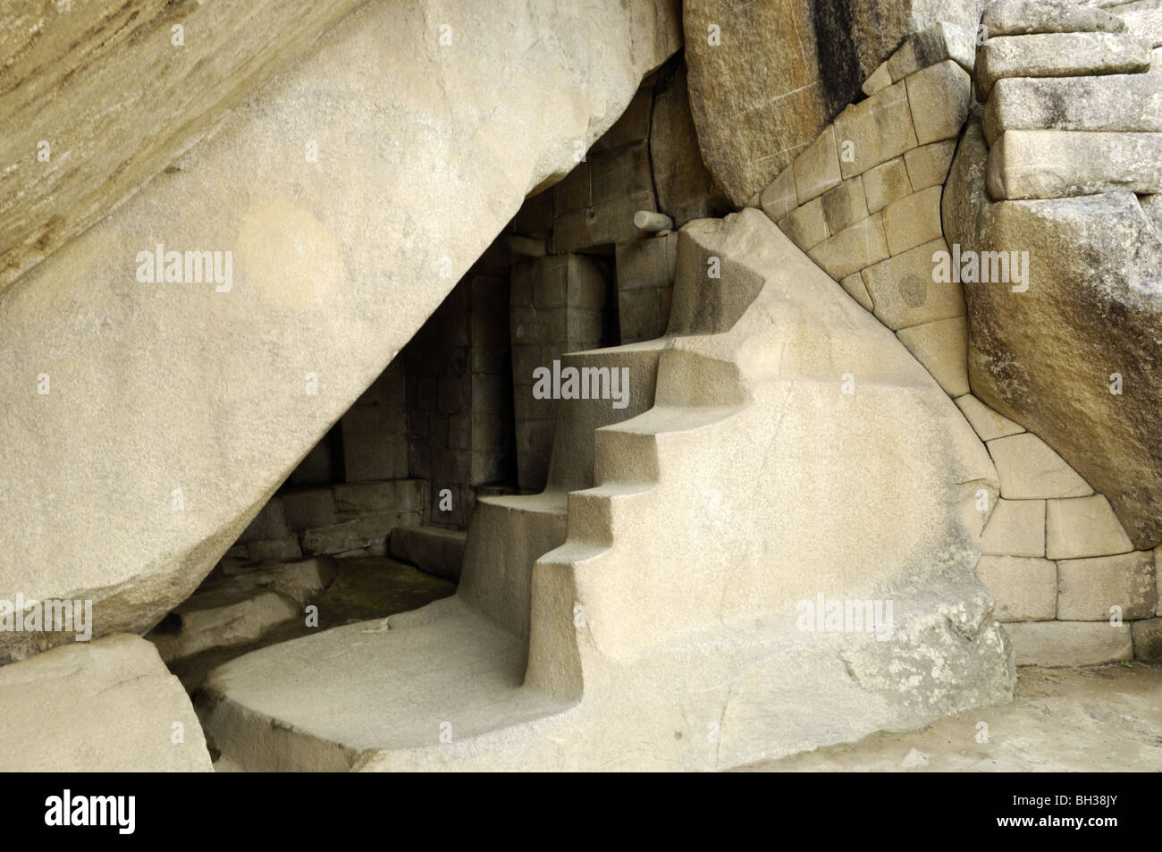 Royal tomb peru hi-res stock photography and images - Alamy