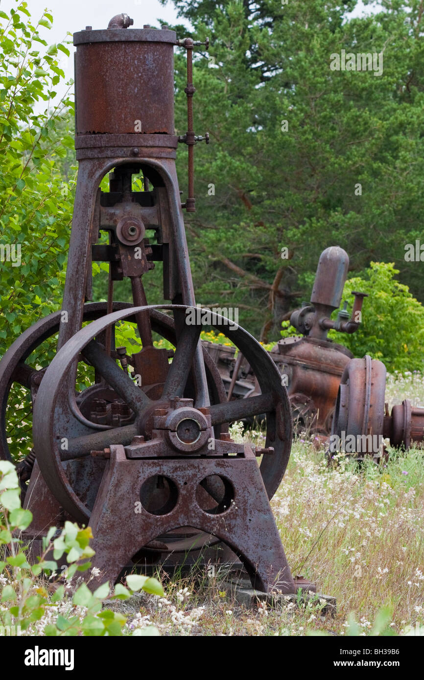 Metal machines hi-res stock photography and images - Alamy