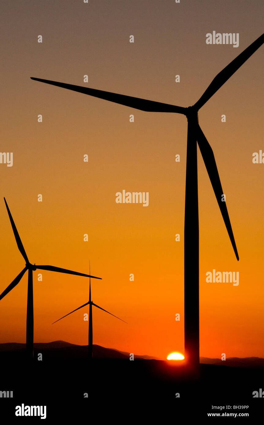 Windy Point Wind Farm at Sunset in Klickitat, Washington Photo by Bruce ...