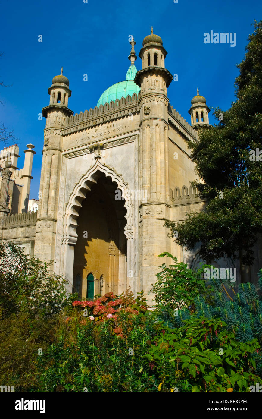 Royal pavilion brighton gate hi-res stock photography and images - Alamy