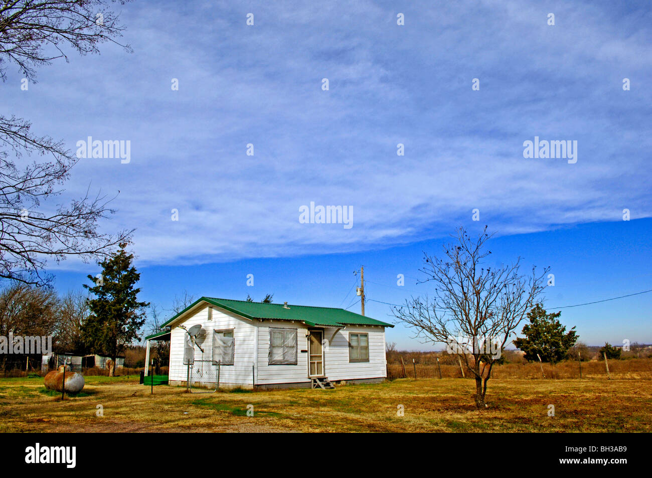 Farm scenes of rural America with rustic barns, charming homes ...