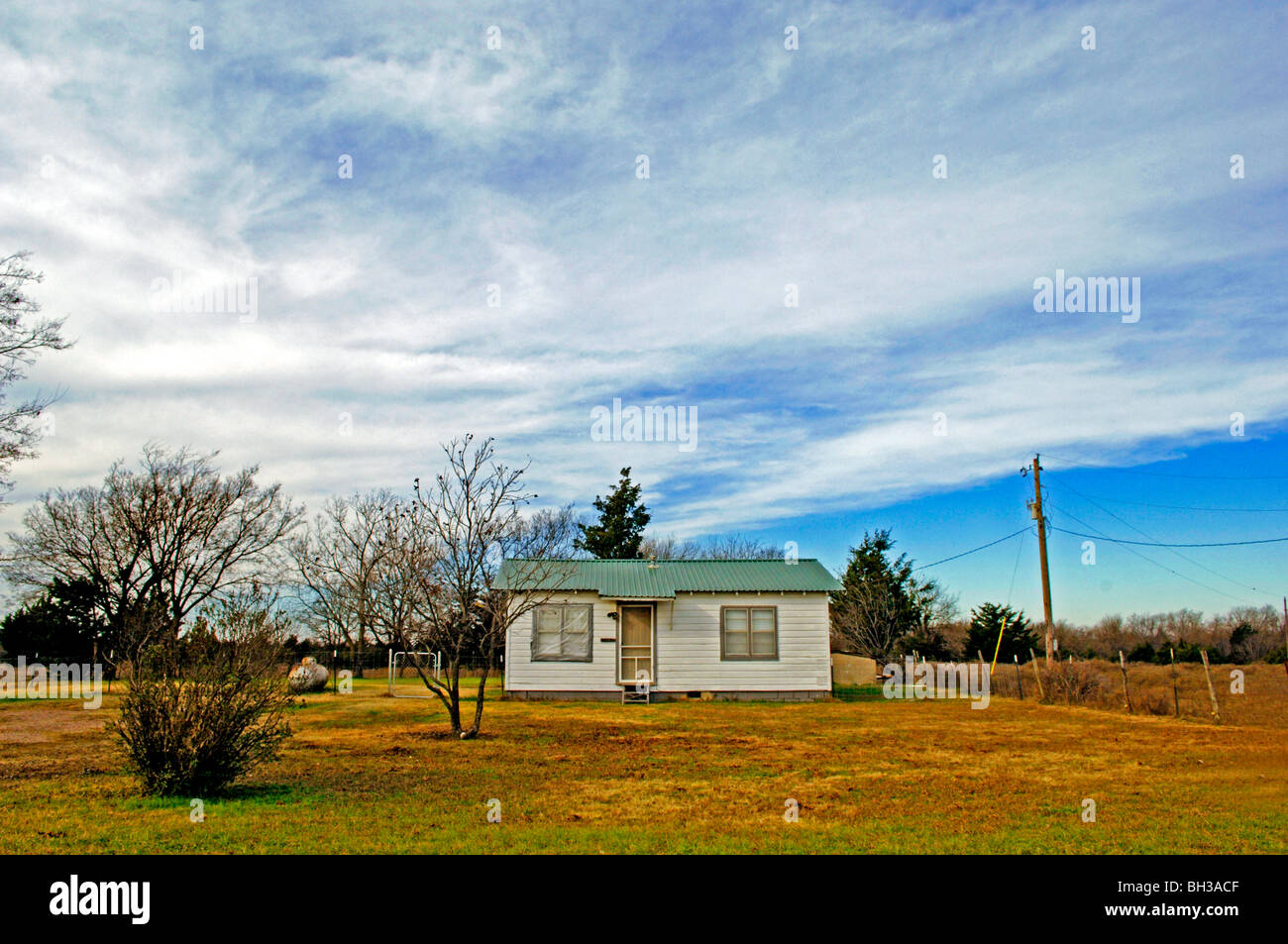 Farm scenes of rural America with rustic barns, charming homes ...