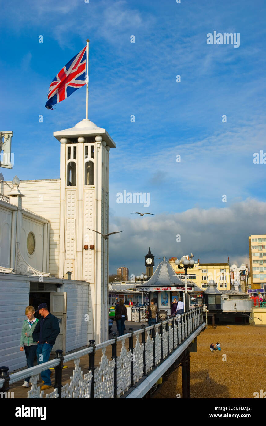 Brighton pier uk hi-res stock photography and images - Alamy