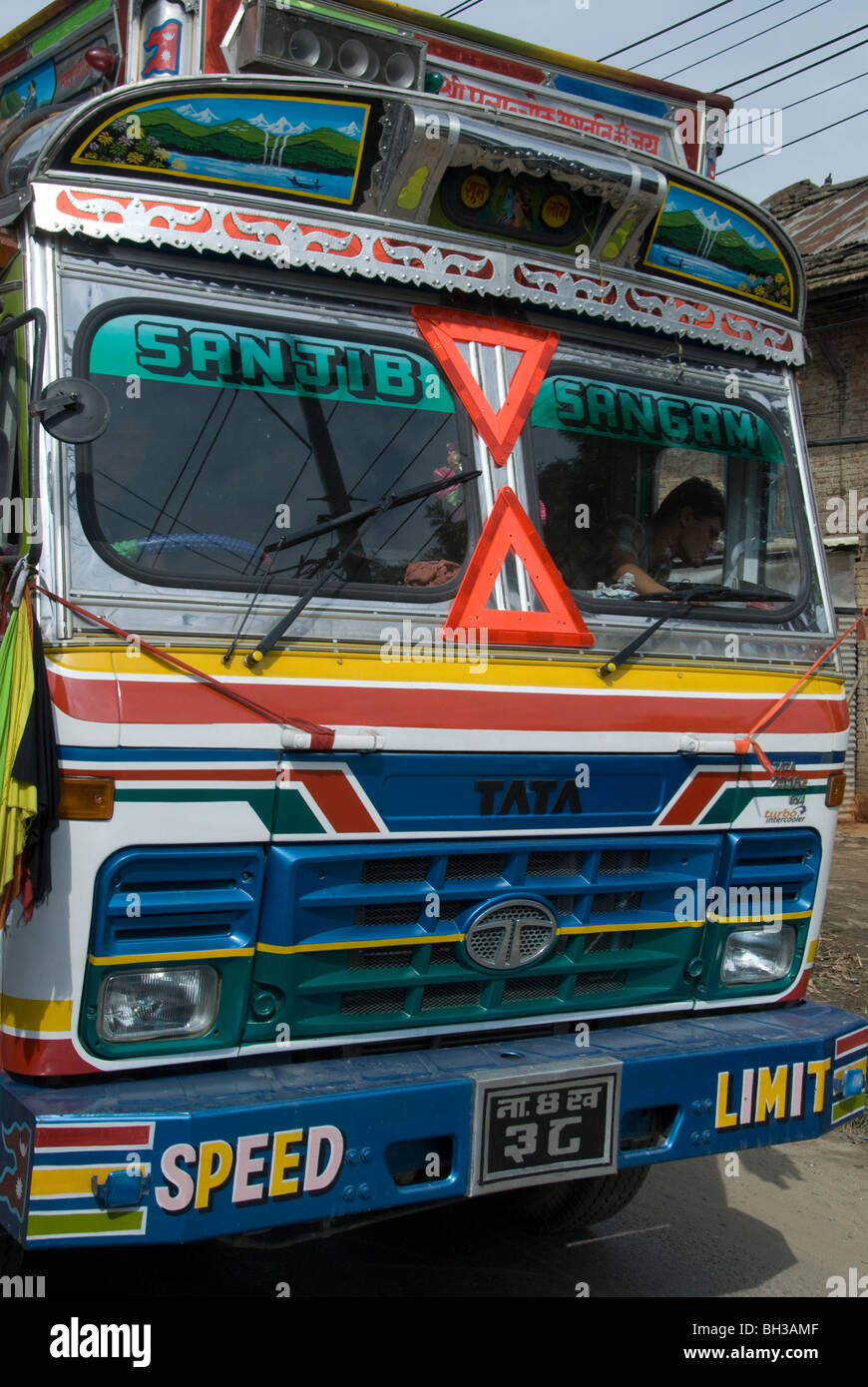 Nepal truck hi-res stock photography and images - Alamy