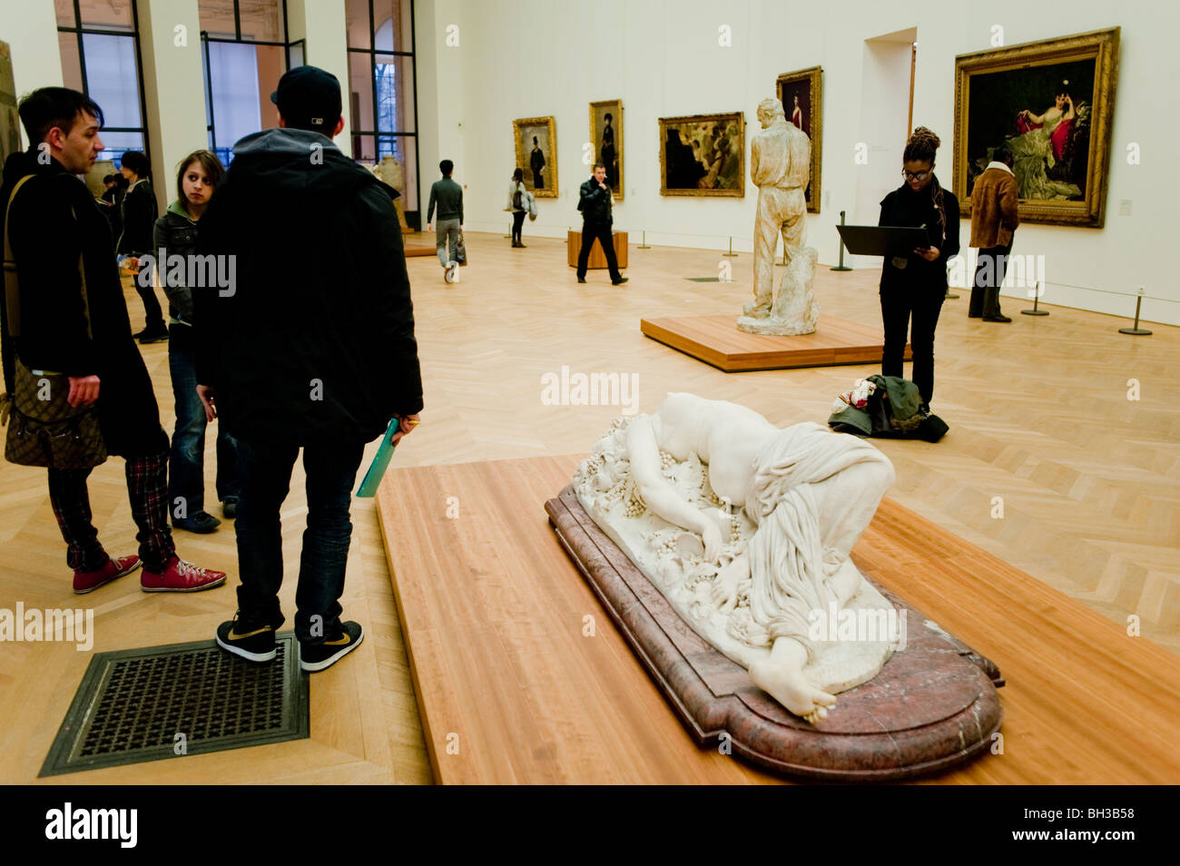 Paris, France, Large Crowd people Visiting Art Gallery Exhibit in ...