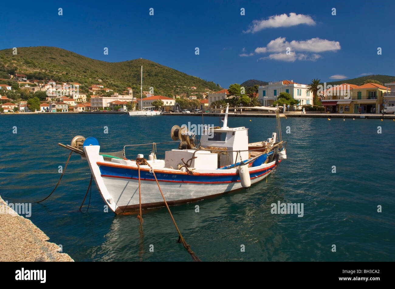 Greek fishing boat hi-res stock photography and images - Alamy