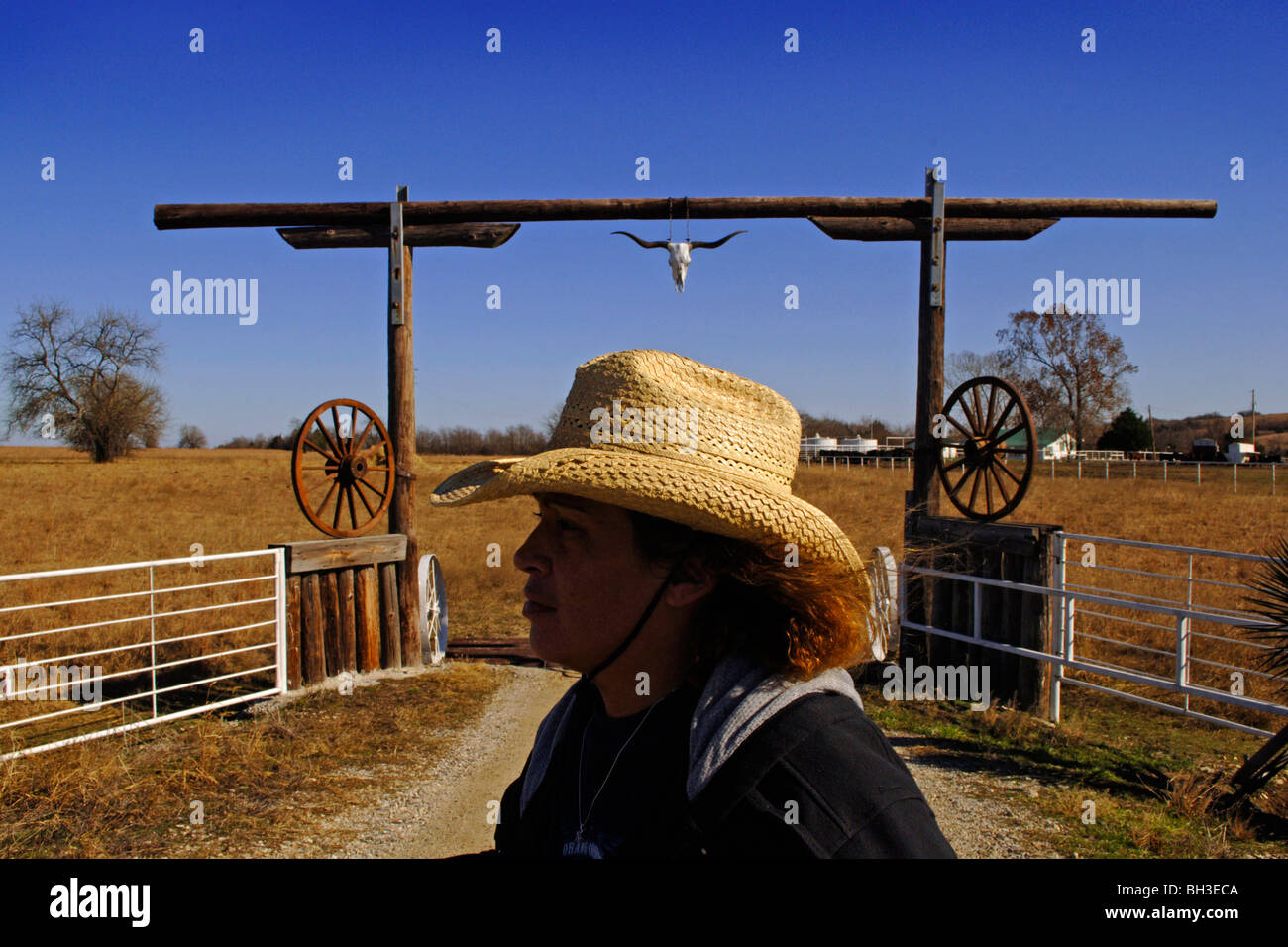 Ranch gate hi-res stock photography and images - Alamy