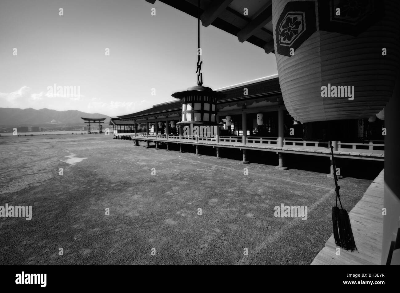 Otorii and Itsukushima Shrine, at low tide. Itsukushima (Miyajima ...