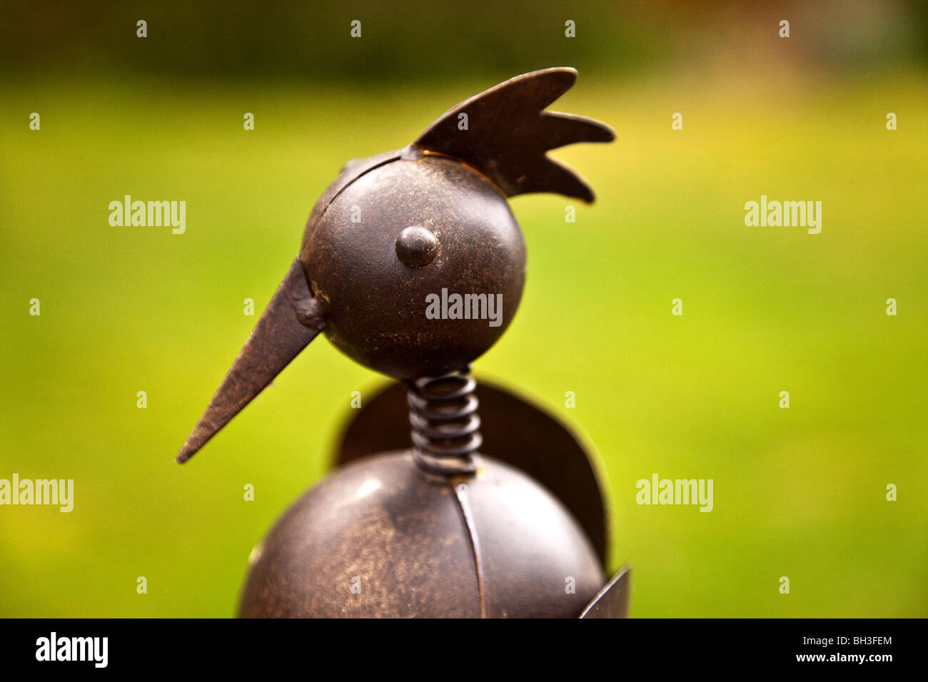 Bird square figure art hi-res stock photography and images - Alamy