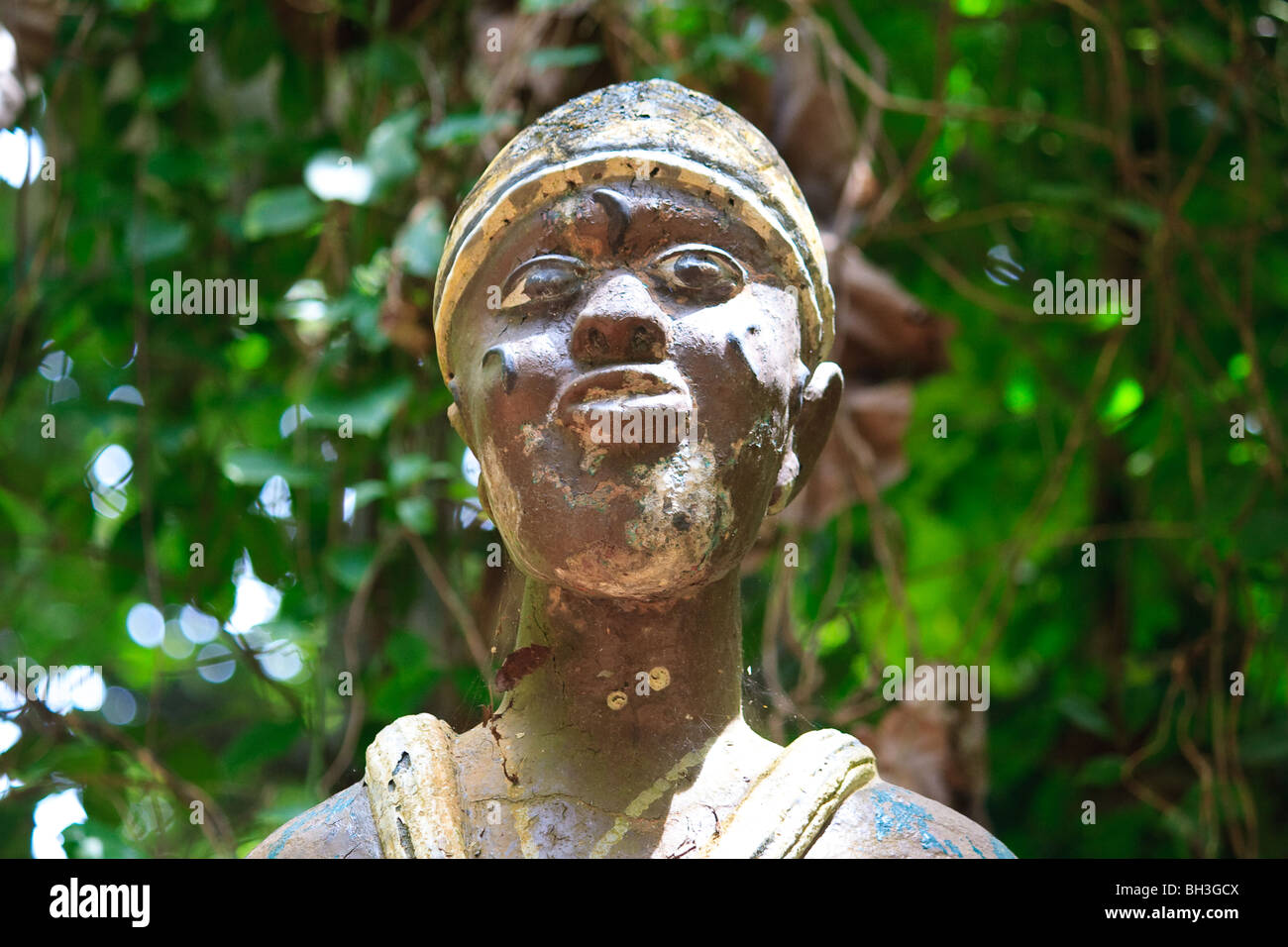 Africa Animist Benin Ouidah Sacred Forest Statue Stock Photo - Alamy