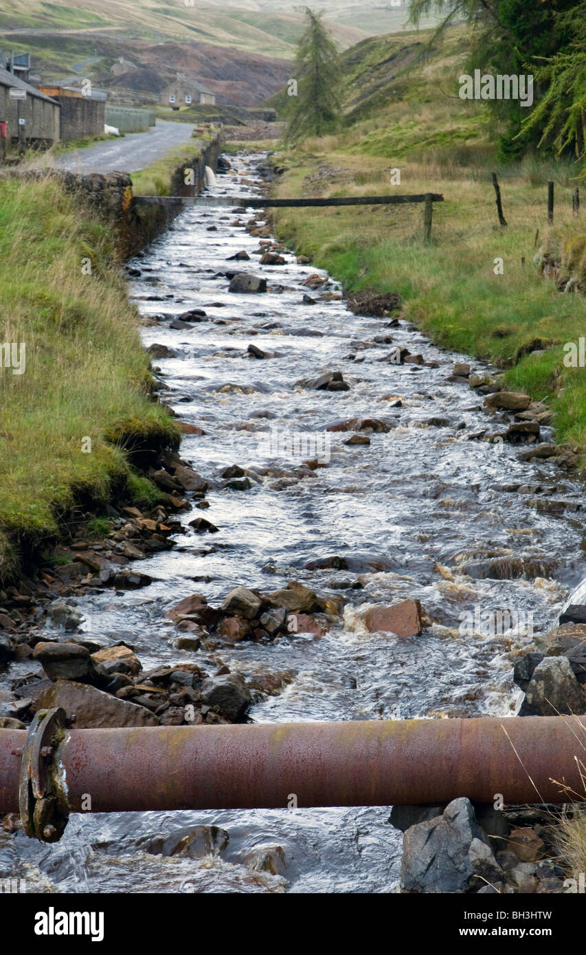 Outflow pipe uk hi-res stock photography and images - Alamy