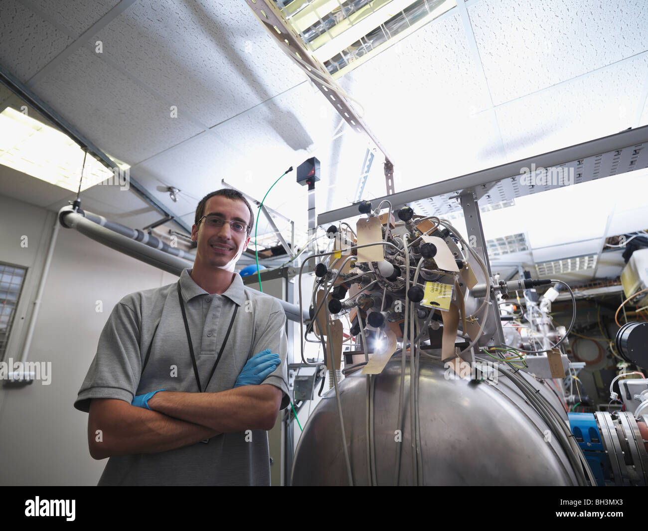 Inside fusion reactor hi-res stock photography and images - Alamy