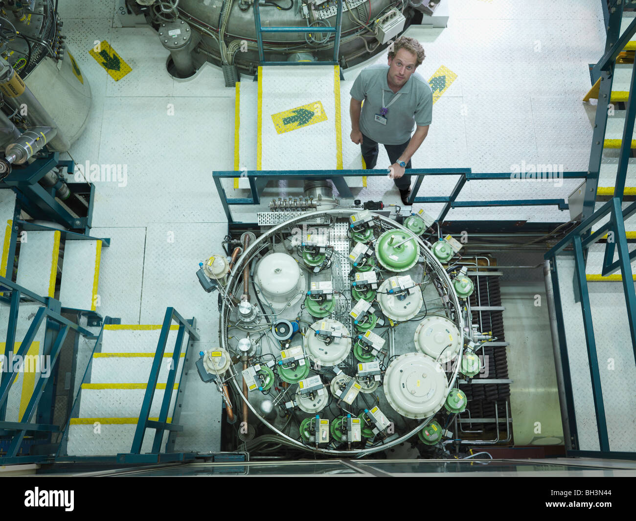 Nuclear fusion reactor inside hi-res stock photography and images - Alamy