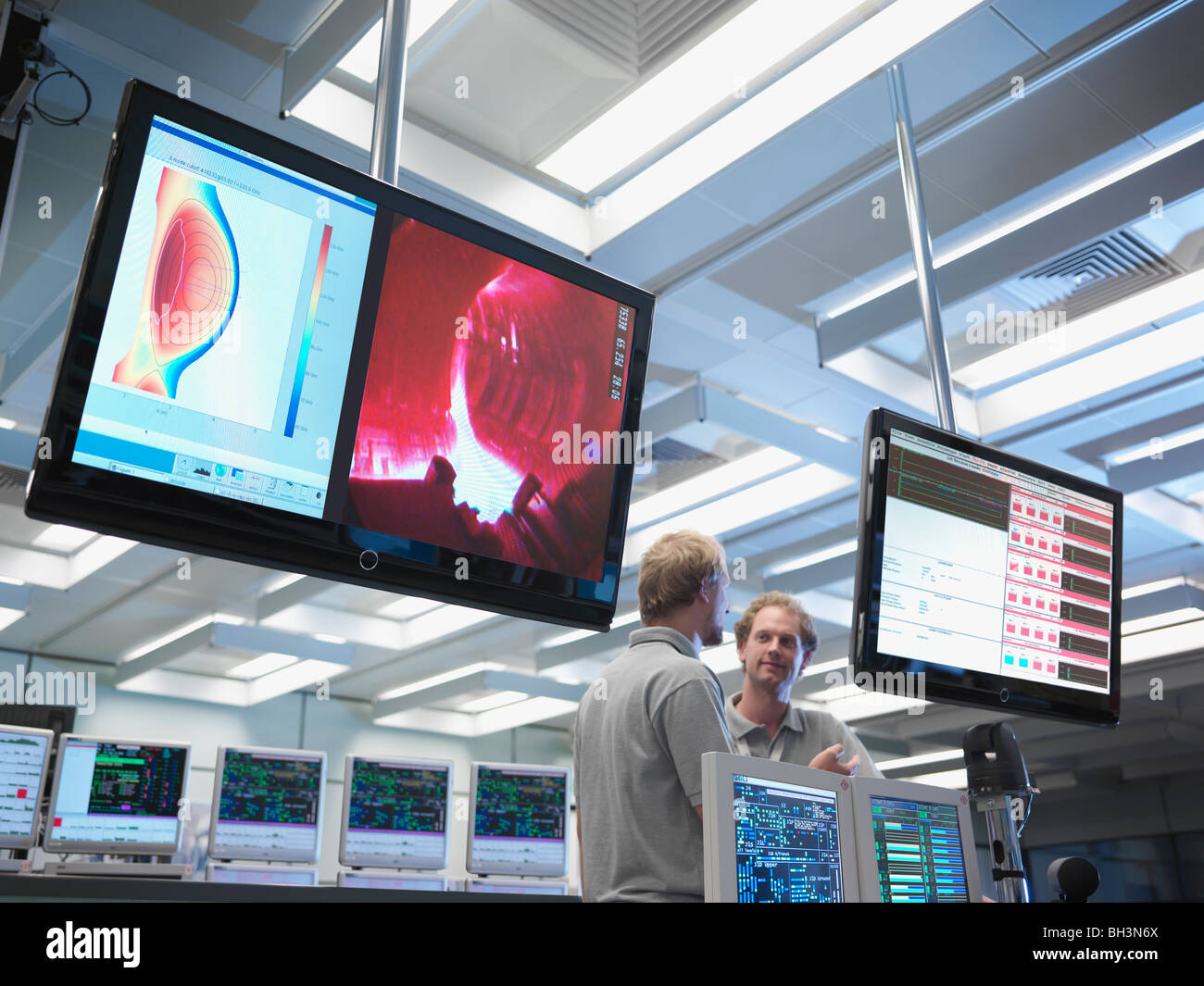 Nuclear fusion reactor inside hi-res stock photography and images - Alamy