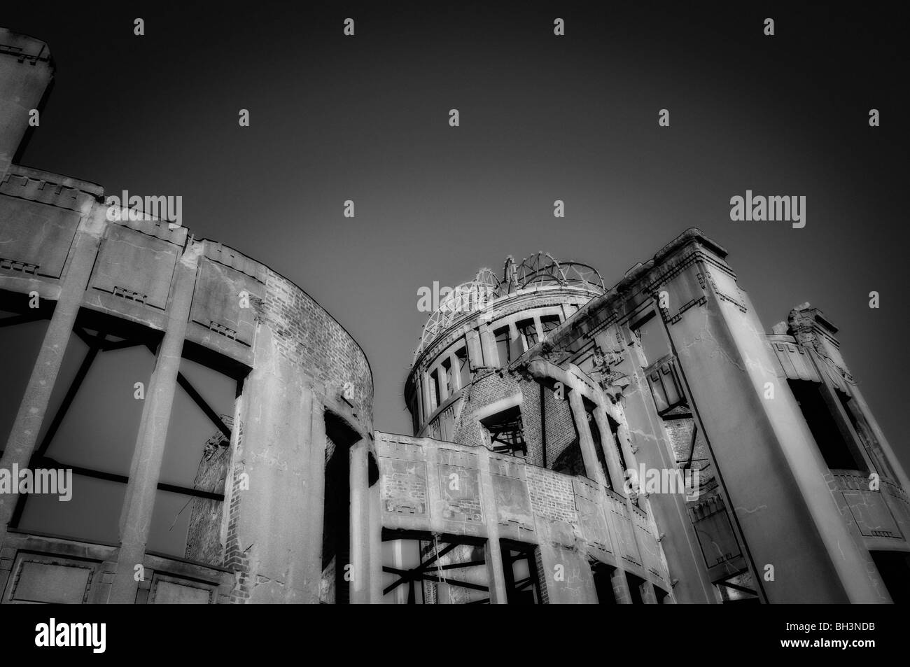 Genbaku Domu (Hiroshima Peace Memorial, aka the Atomic Bomb Dome or A ...
