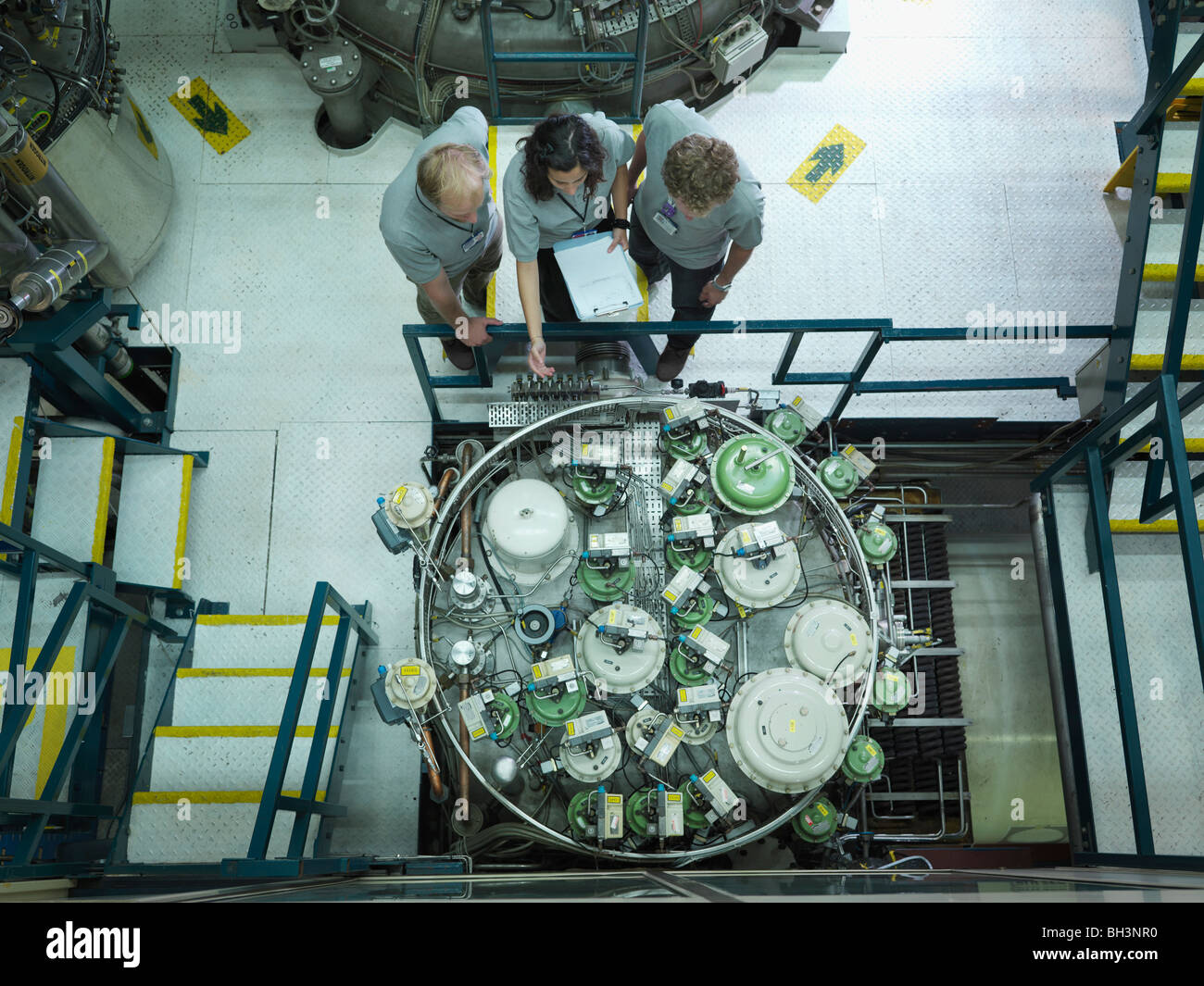 Young scientists showing teamwork hi-res stock photography and images ...