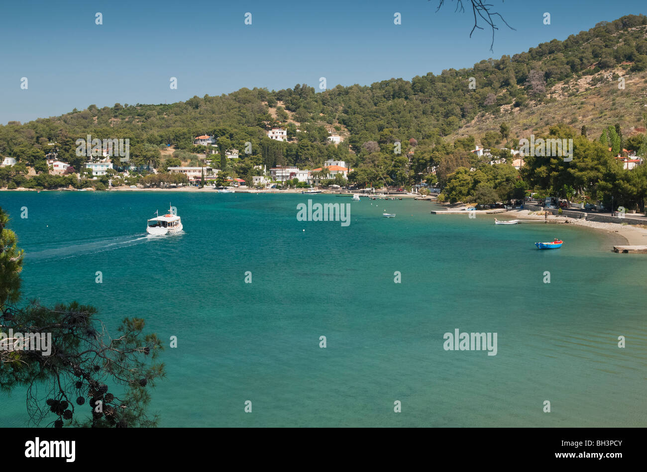 Megalo Neorio beach, Poros Island, Greece Stock Photo - Alamy