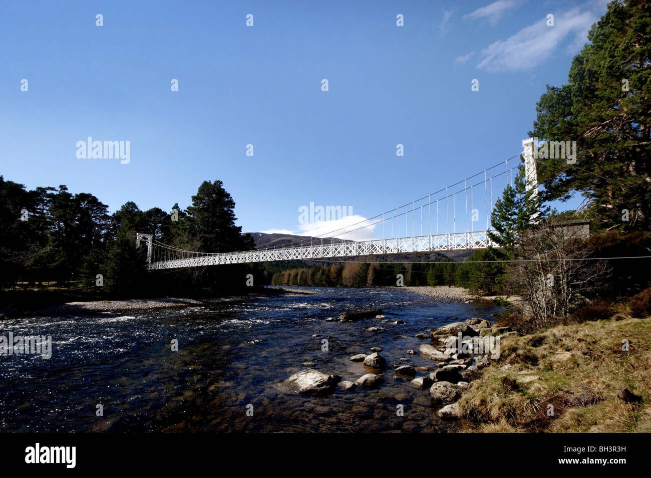Bridge of dee balmoral hi-res stock photography and images - Alamy