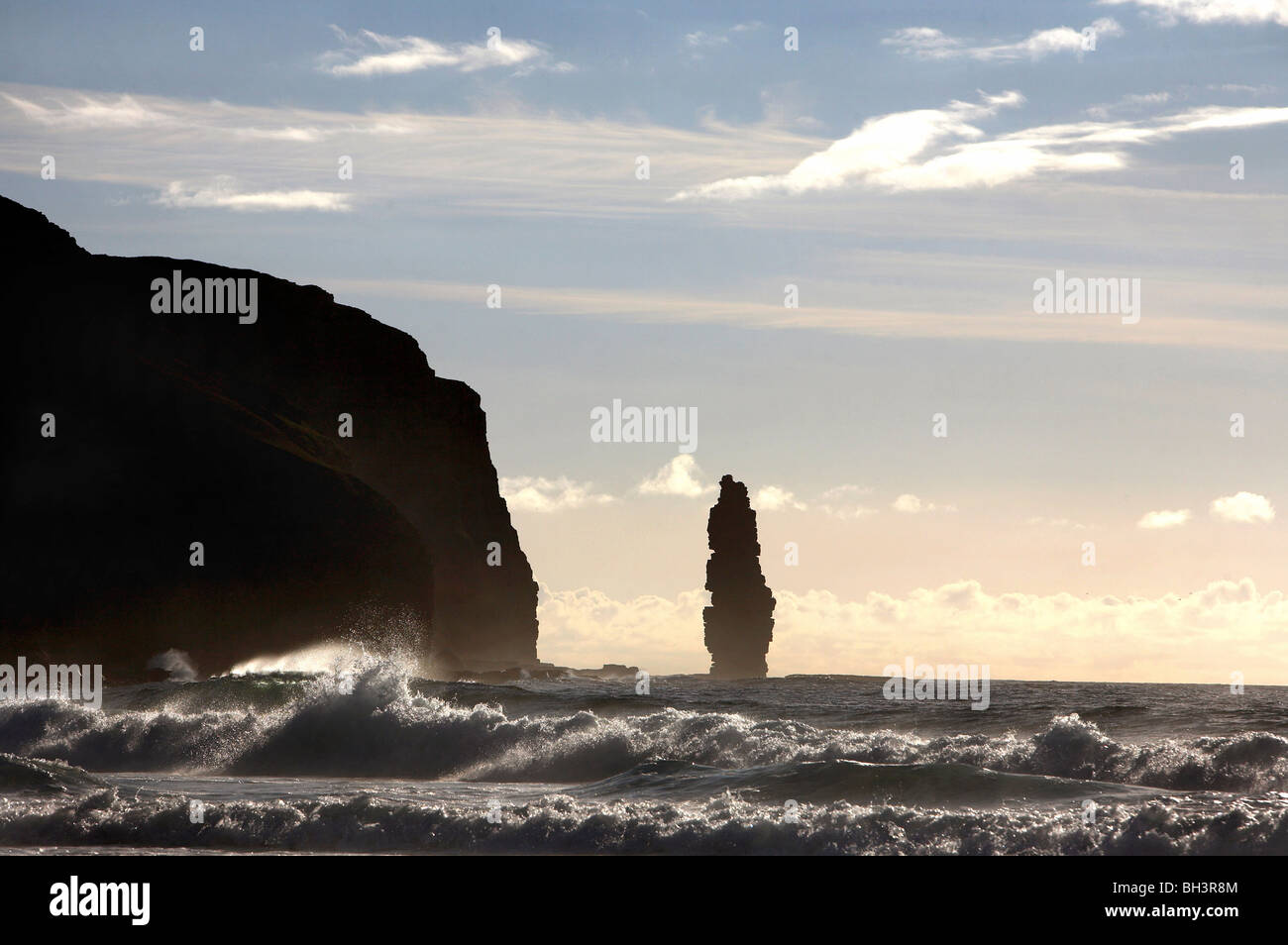 Am Buachaille sea stack at Sandwood Bay Stock Photo - Alamy