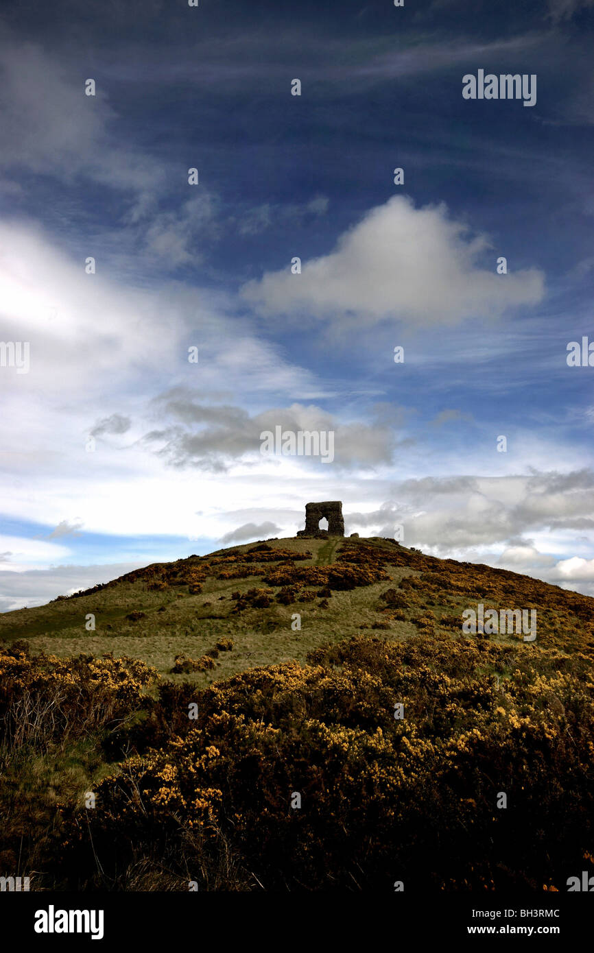 Ancient Pictish hillfort and castle ruins at Dunnideer Stock Photo - Alamy