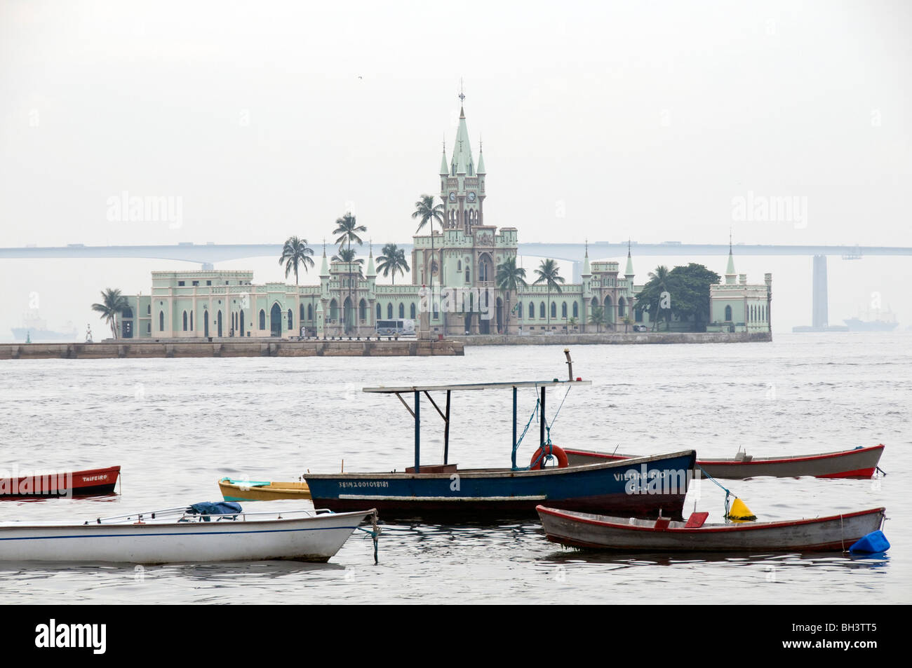 Brazil.Castle in Guanabara Bay, Rio Stock Photo - Alamy
