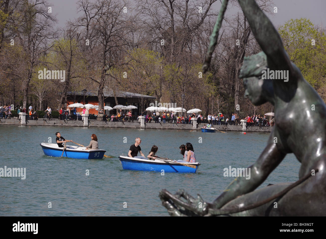 Rowing boats at the Retiro park in Madrid, Spain Stock Photo - Alamy