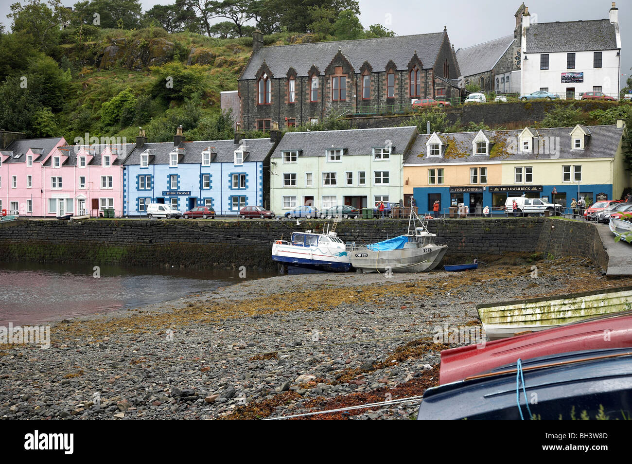 Portree harbour on Isle of Skye Stock Photo - Alamy