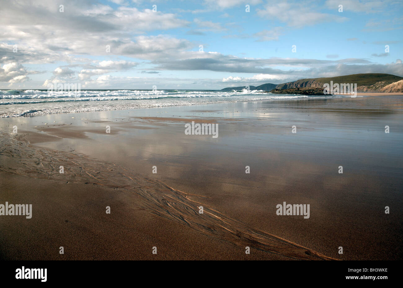 Surf and sky at sandwood bay hi-res stock photography and images - Alamy